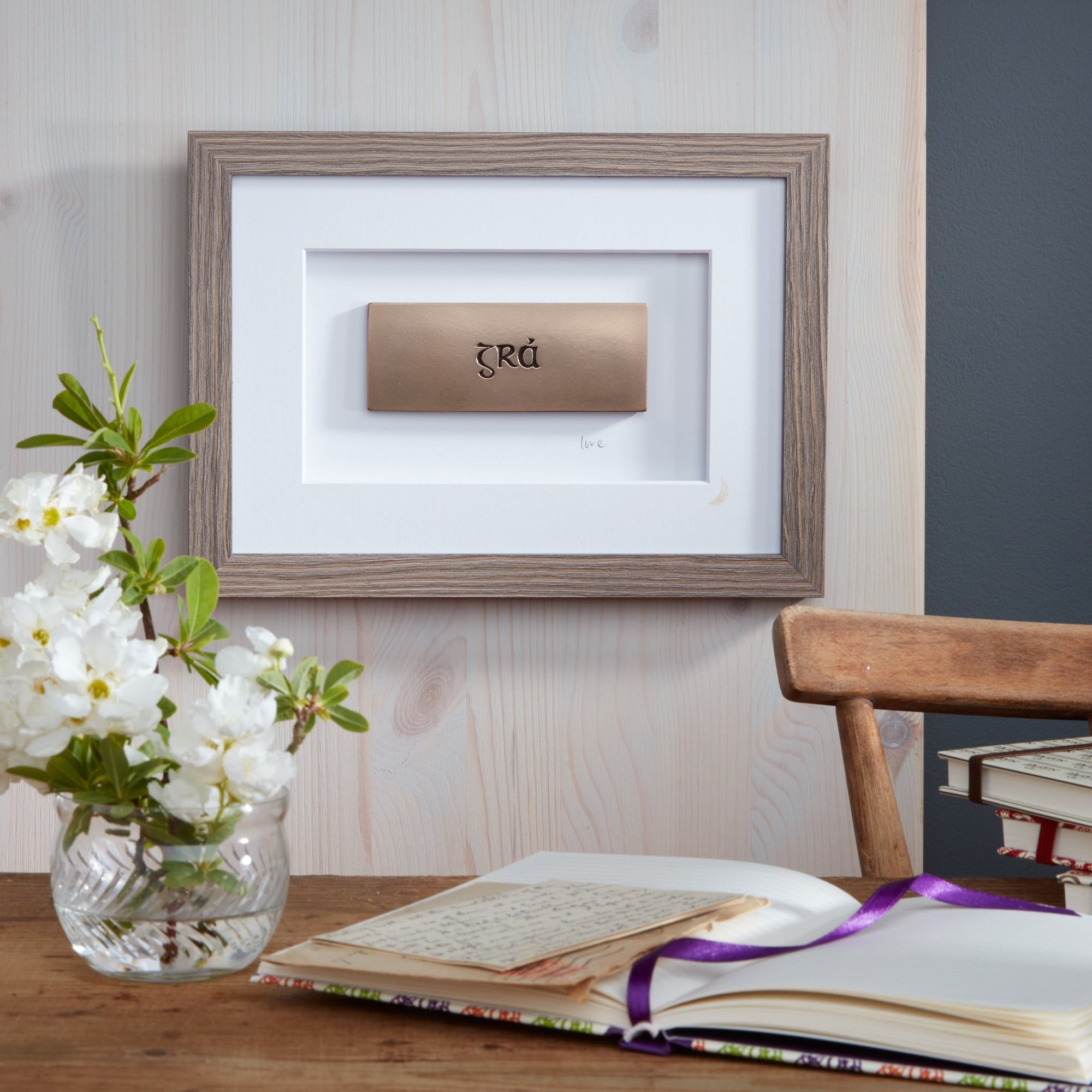 Wild Goose Gallery, Gra - Love Frame